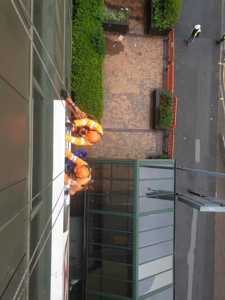 High Level Banner & Signage Removal Works - Birmingham - Rappel